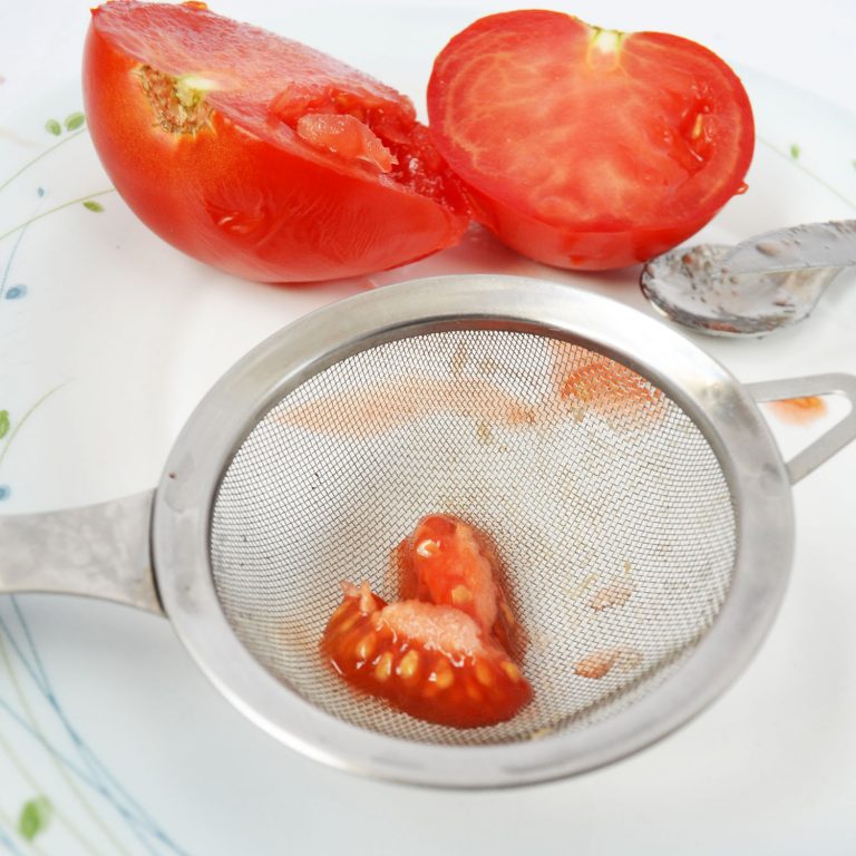 Tutoriel : faire ses graines de tomate - La Maison naturelle | Blog